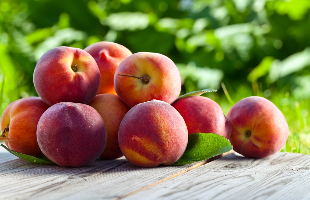 La pesca, frutto simbolo dell'estate e mix di vitamine